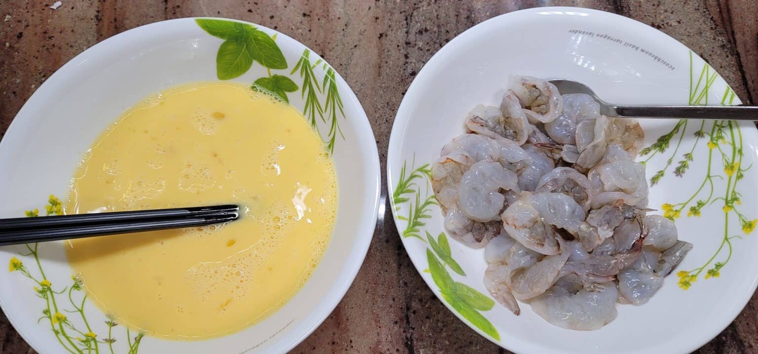 Chinese Scrambled Eggs with Shrimp Recipe (滑蛋蝦仁) - Easy 15-Minute Meal ...